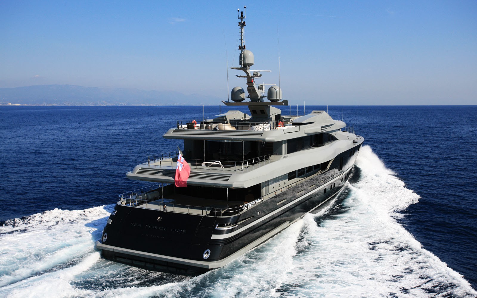 Yacht SEA FORCE ONE, CNL | CHARTERWORLD Luxury Superyacht Charters